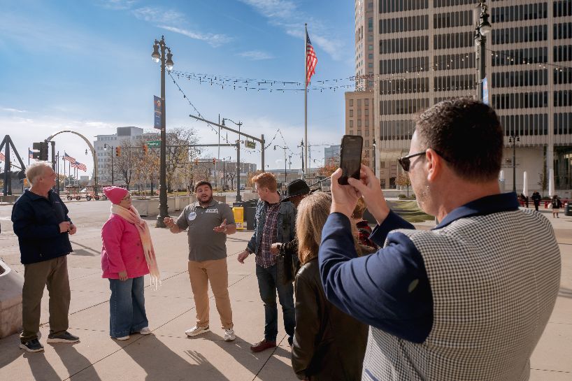 Downtown Detroit Walking Tour | City Tour Detroit