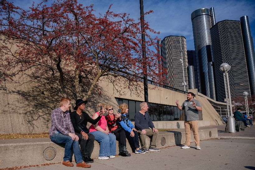 Downtown Detroit Walking Tour | City Tour Detroit